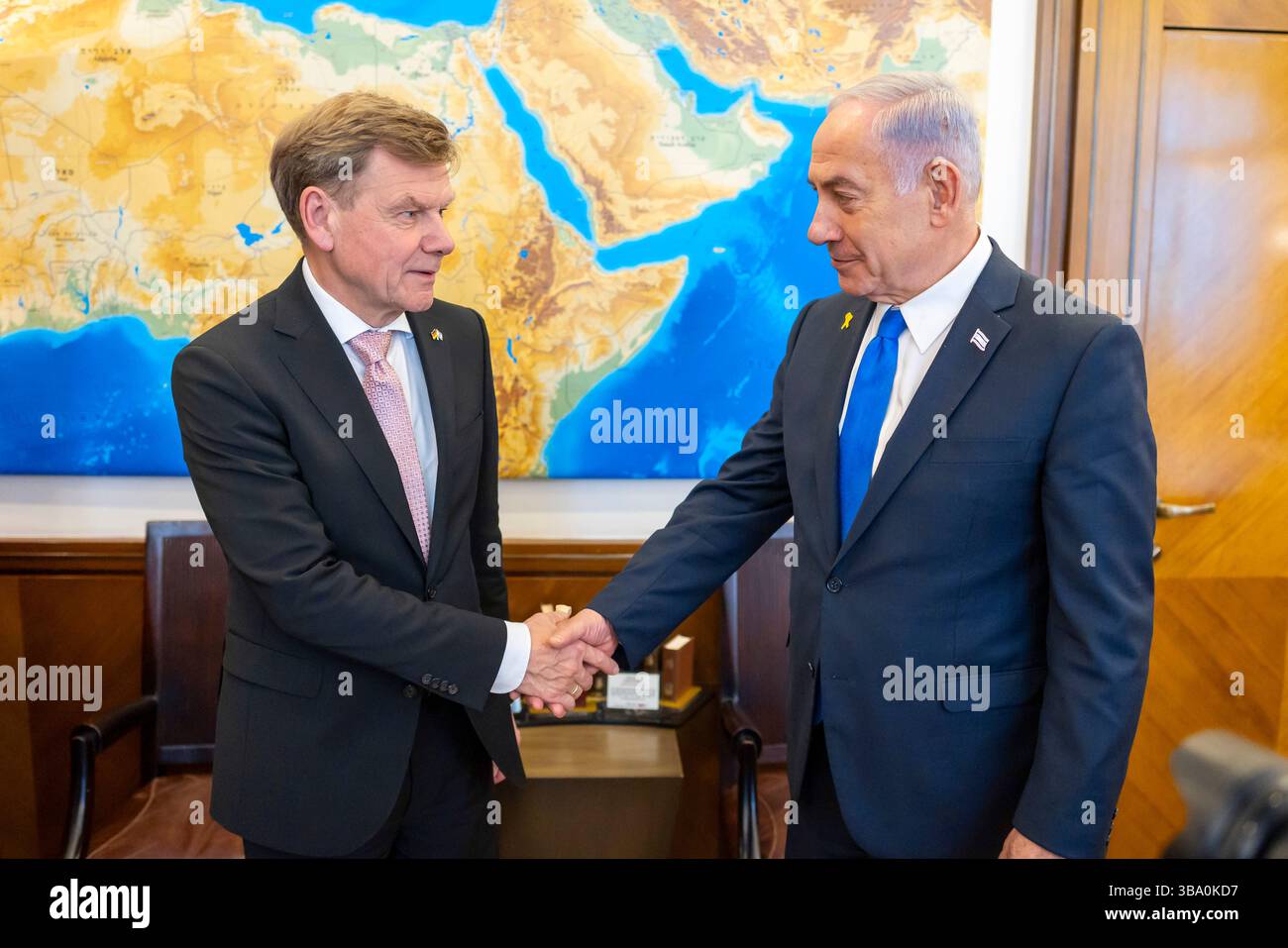 Johann Wadephul (CDU), Federal Foreign Minister, travels to Israel and the Palestinian ...