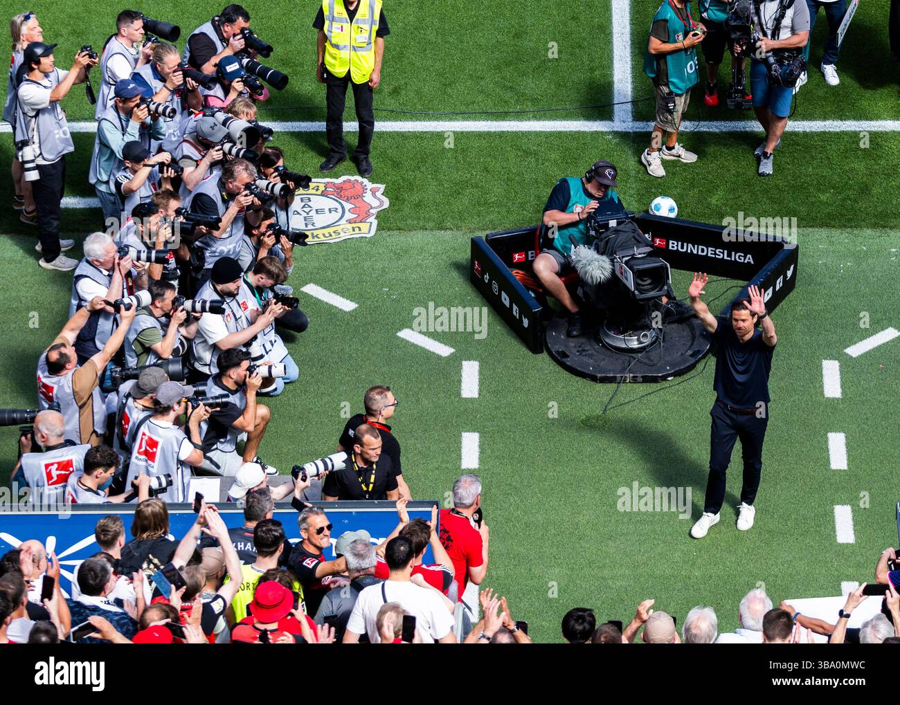 Leverkusen, Bayarena, 11.05.2025: Head Coach Xabi Alonso of Leverkusen ...
