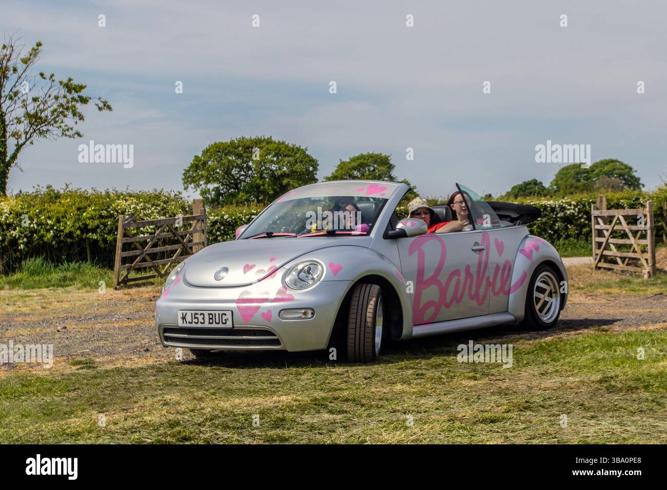 2004 Barbie Silver Volkswagen Beetle Cabriolet Tdi 100 Car Cabriolet ...