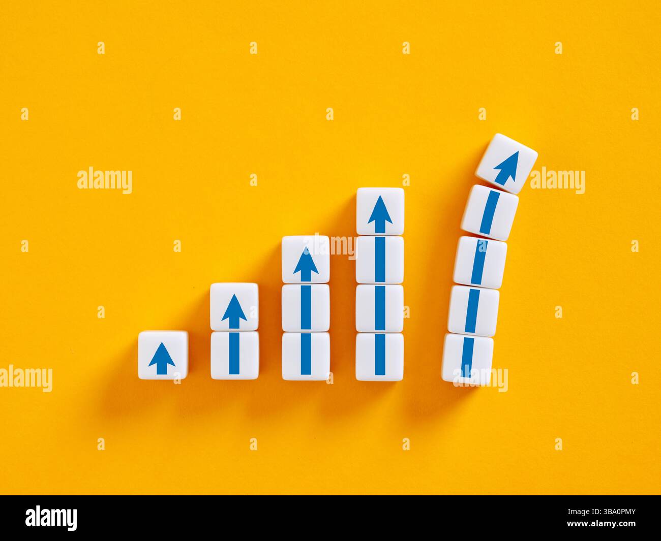 Declining profits, end of business growth, economic crisis, collapse and failure. Bar chart ...