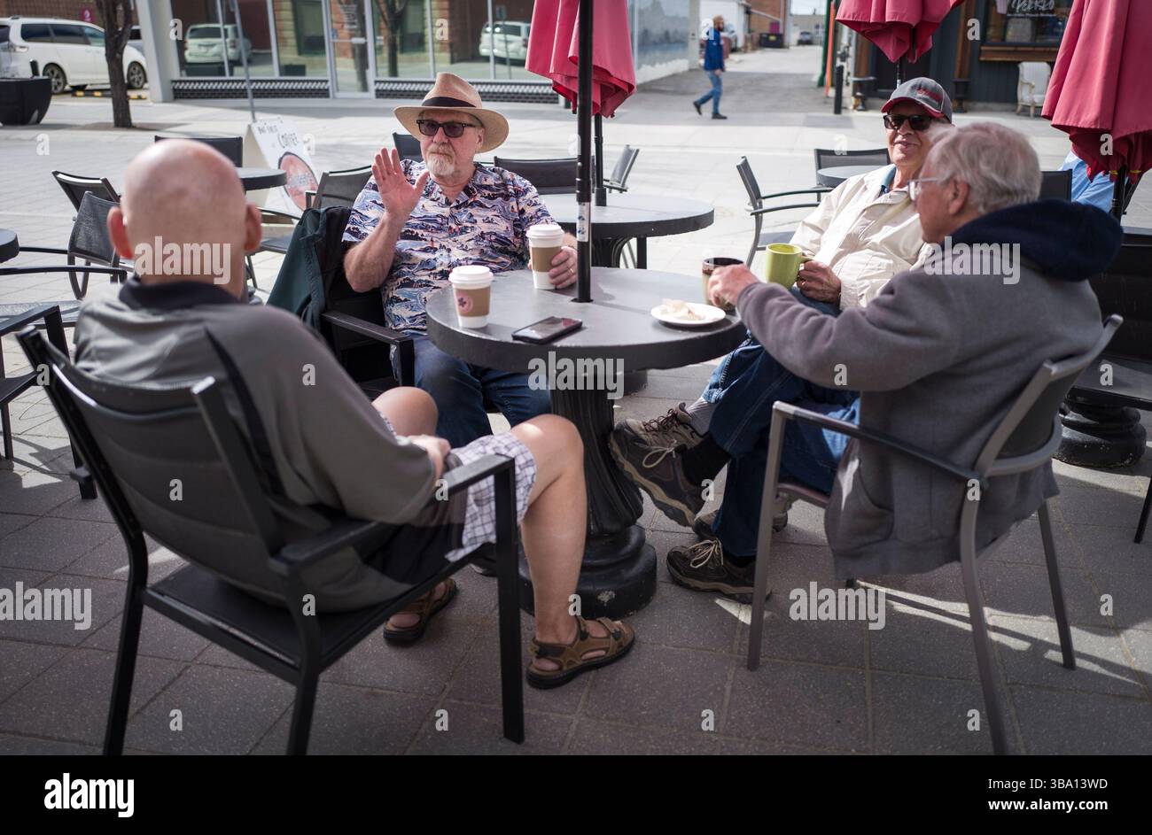 High River, Canada. 07th May, 2025. Musician Rick Engler, centre left ...