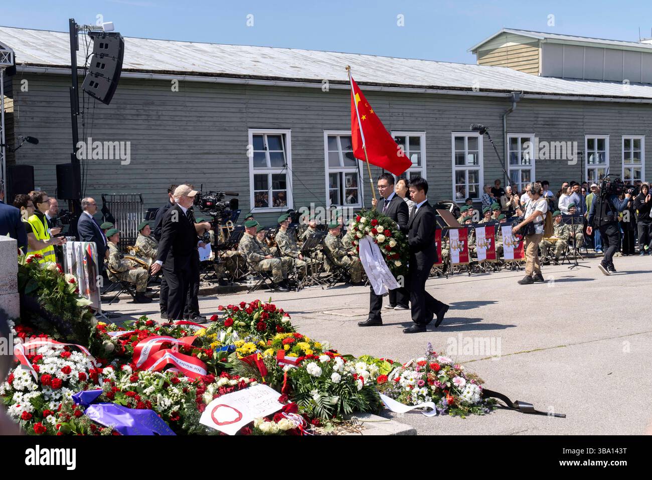Chinese delegation at the Internationale Befreiungsfeier ...