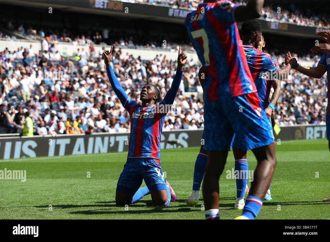 Tottenham Hotspur Stadium, London, UK. 11th May, 2025. Premier League Football, Tottenham ...