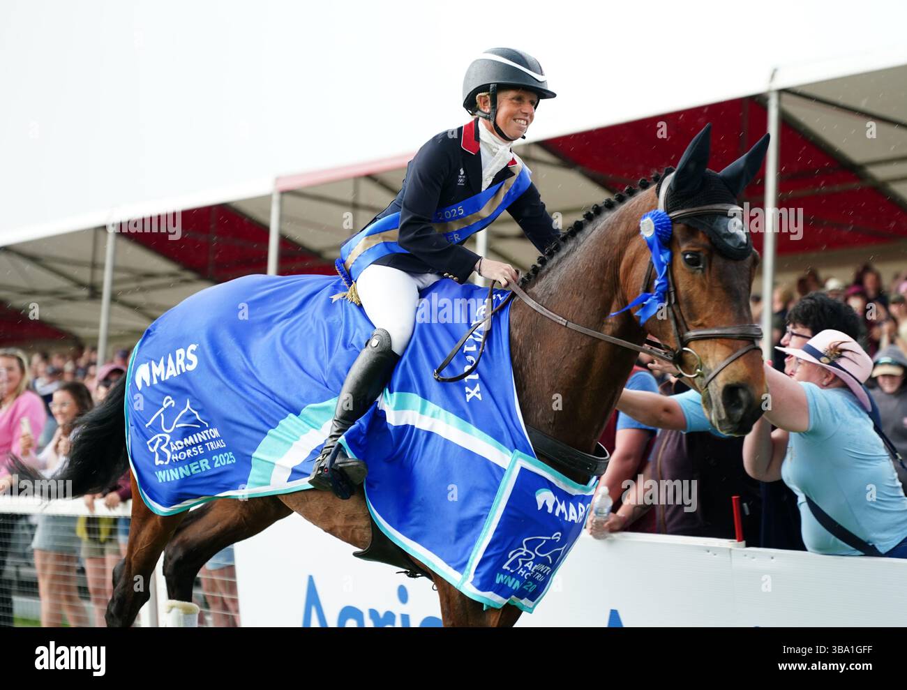 Rosalind Canter of Great Britain on Lordship Graffalo on her way to ...
