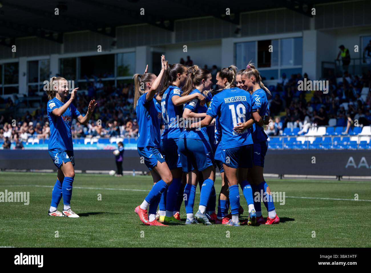 Julia Hickelsberger (TSG Hoffenheim, #18), Selina Cerci (TSG Hoffenheim ...