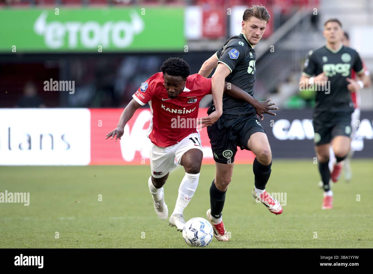 ALKMAAR - (l-r) Ibrahim Sadiq of AZ Alkmaar, Stije Resink of FC Groningen during the Dutch ...