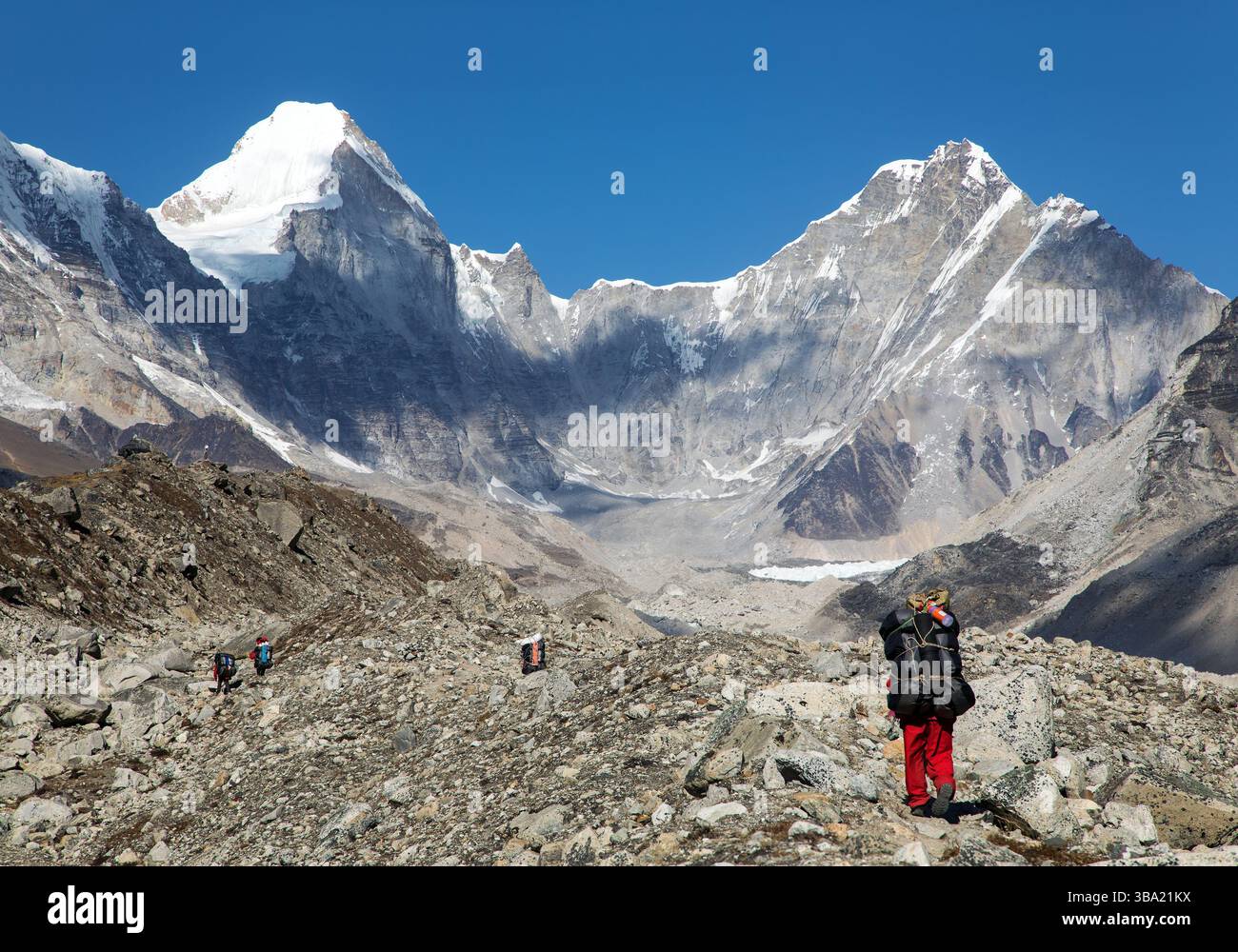 Nepali Sherpa porter on his way to mount everest base camp,Nepalese ...