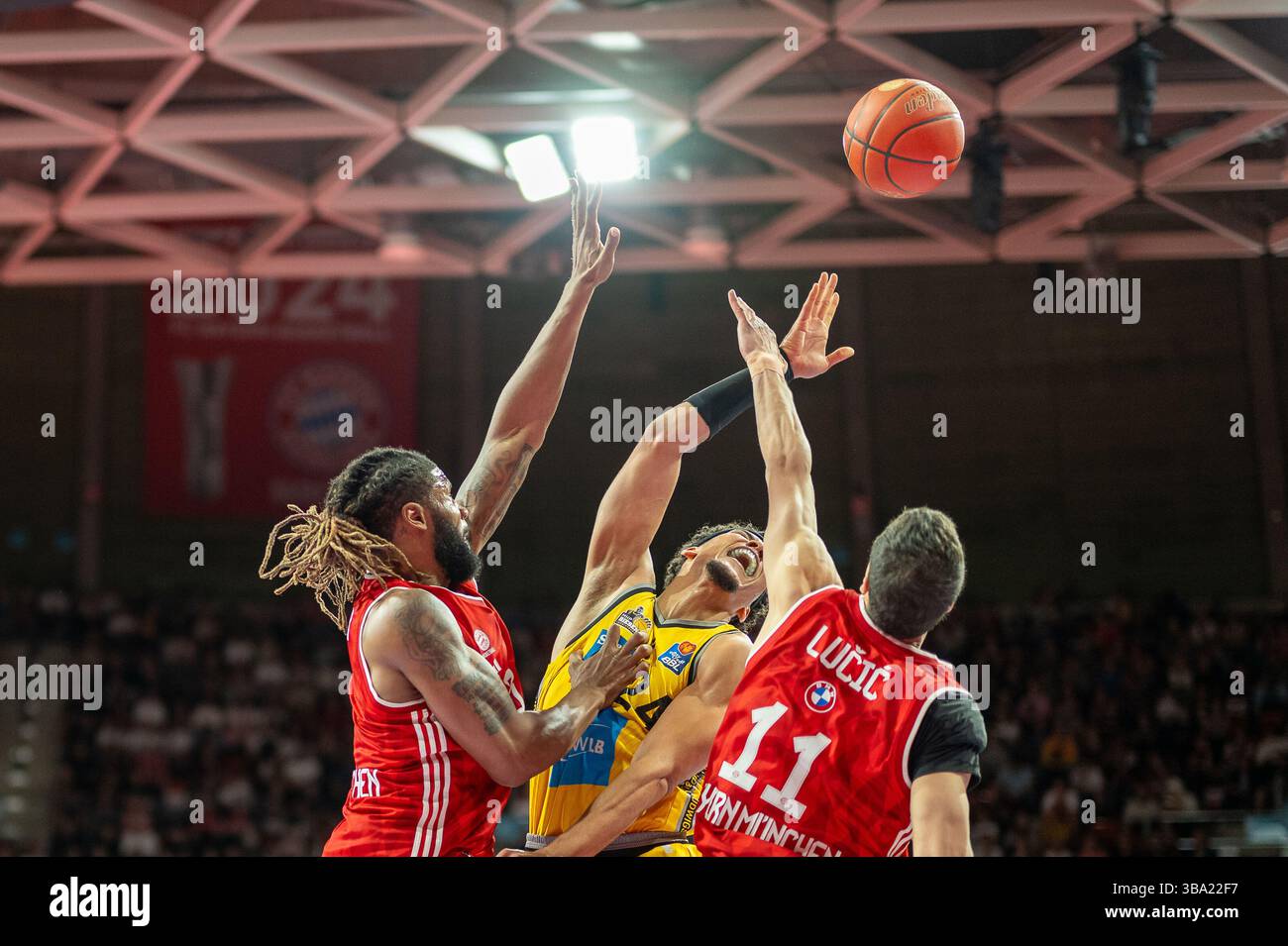 Muenchen, Deutschland. 11th May, 2025. Devin Booker (FC Bayern ...