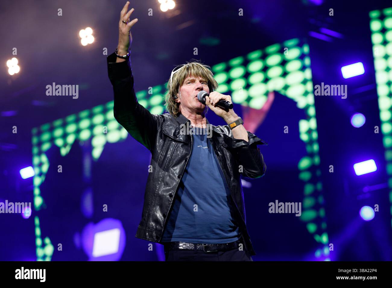 Sänger Mickie Krause bei der Schlagernacht des Jahres 2025 in der ...