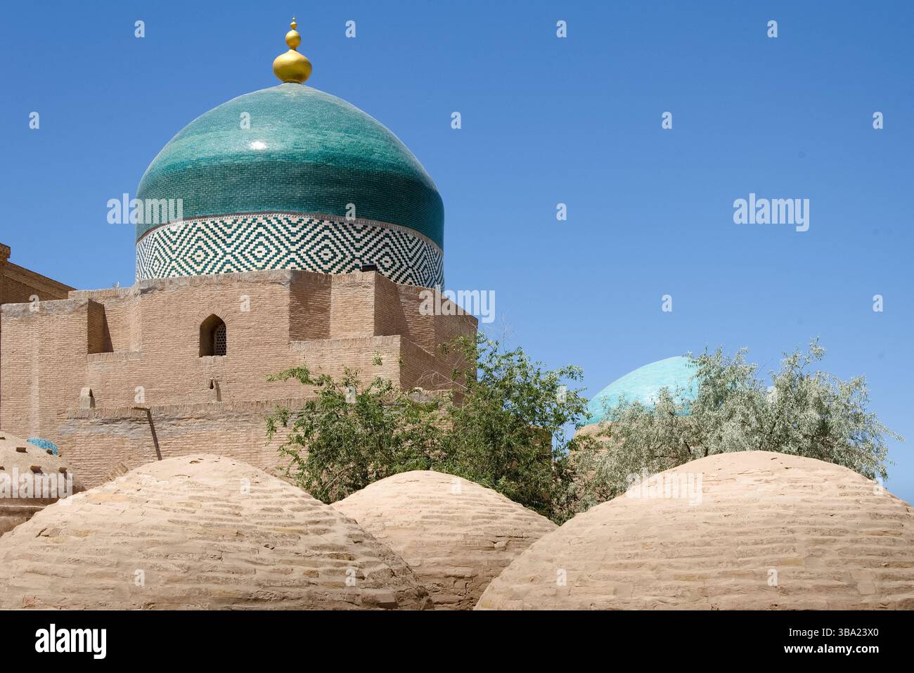 Green dome plain domes hi-res stock photography and images - Alamy