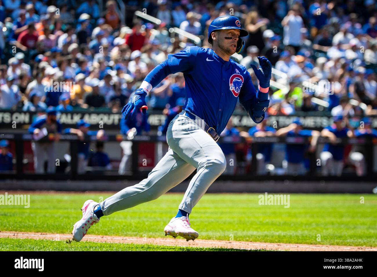Chicago Cubs catcher Carson Kelly (15) doubles during the seventh ...