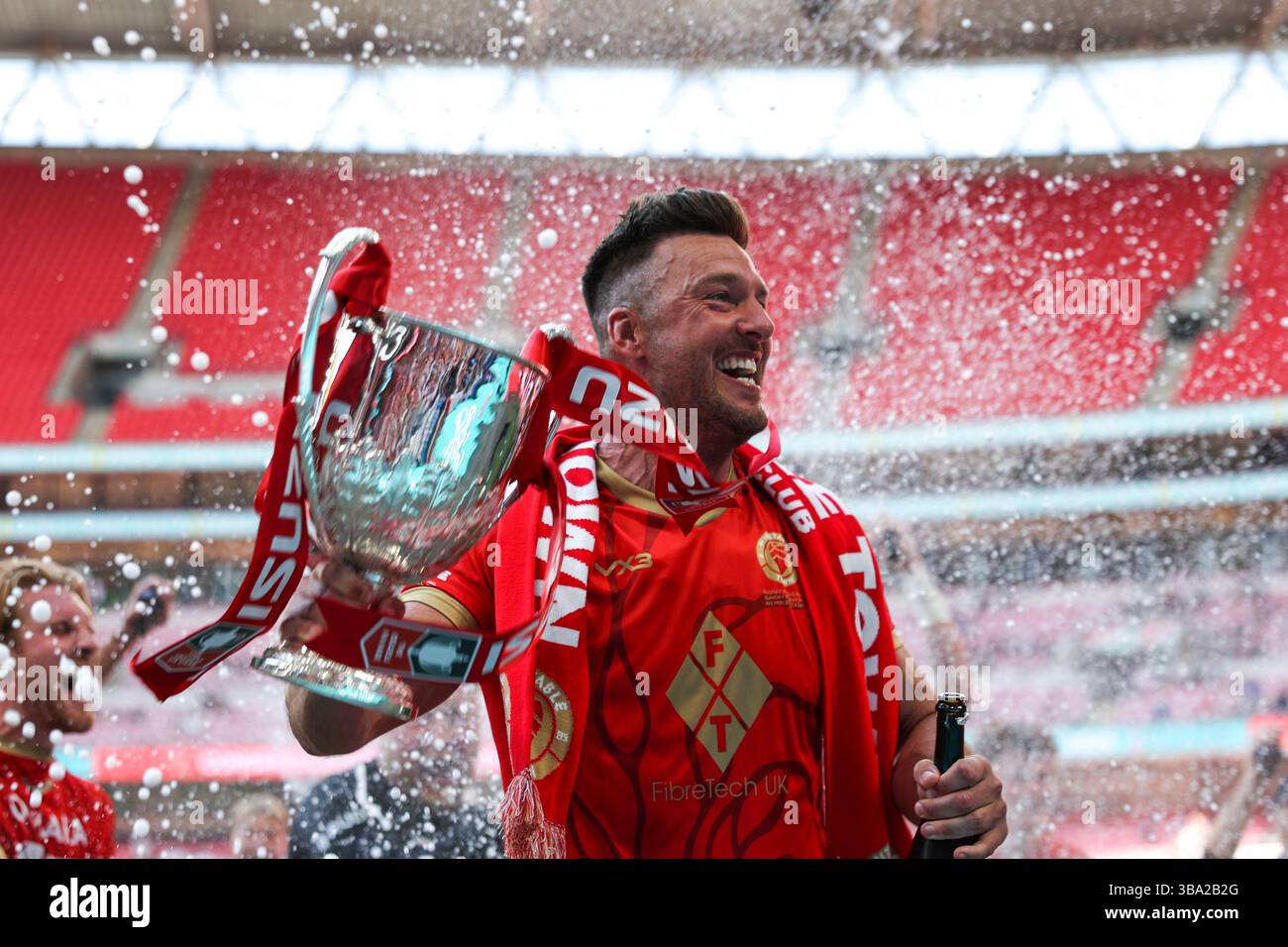 Jamie Coyle manager of Whitstable Town celebrates victory during the ...