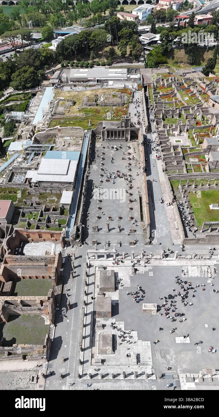 The Forum of Pompeii Stock Photo - Alamy