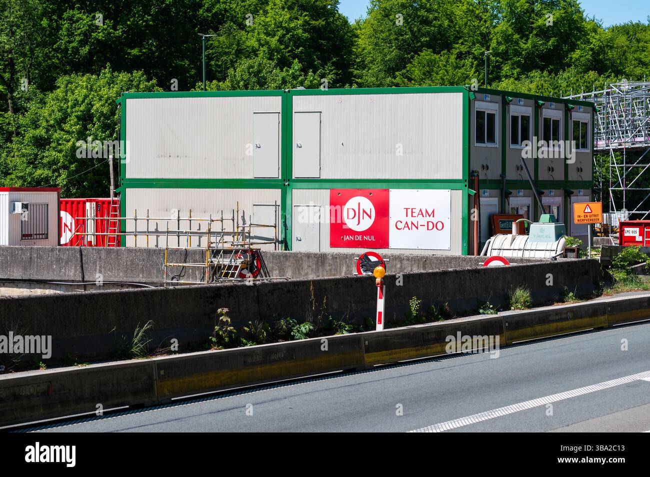 Road works at the Leonard junction and tunnel, Auderghem, Brussels ...