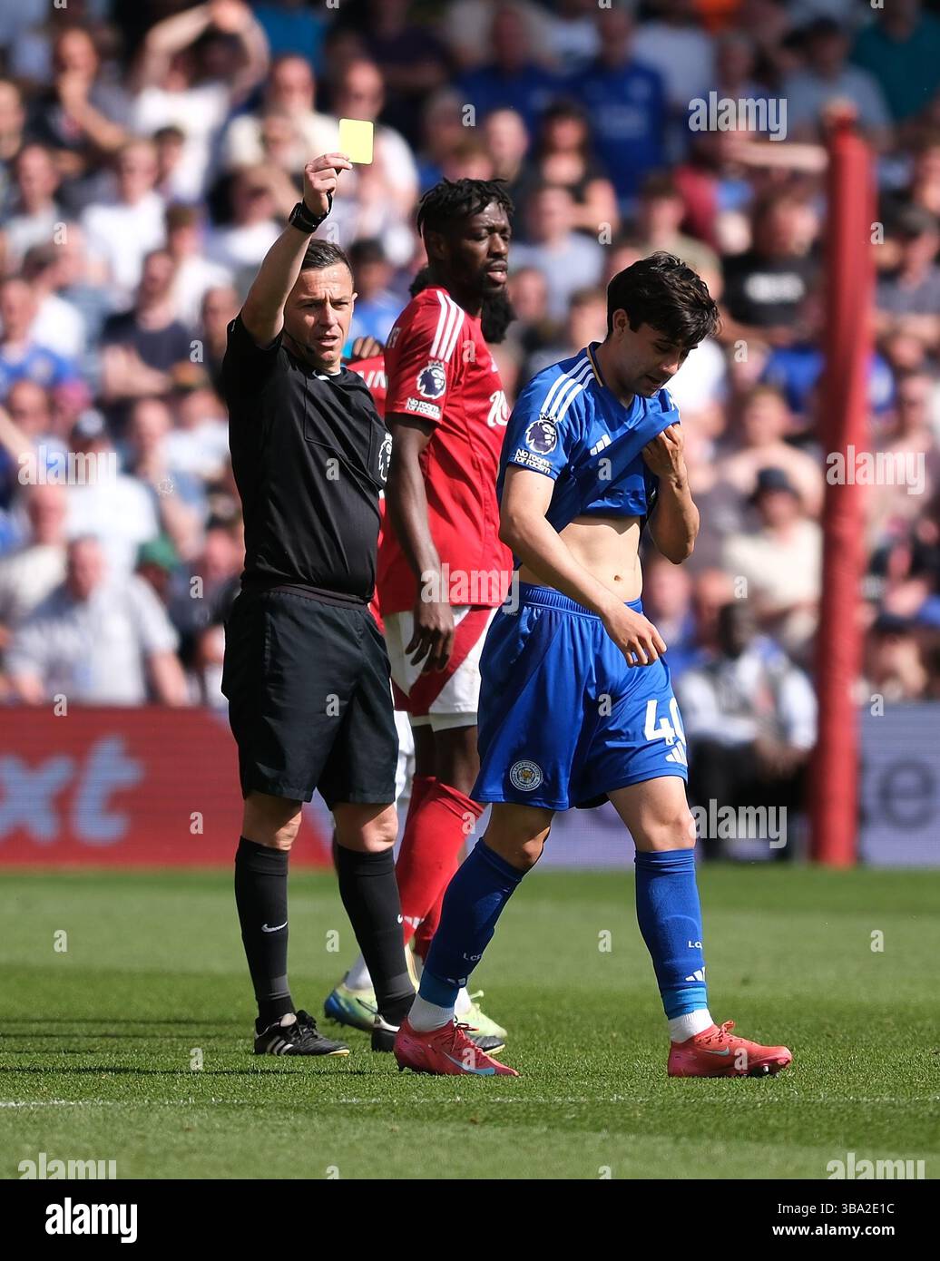 Nottingham, UK. 11th May, 2025. Nottingham, England - May 11: Referee ...