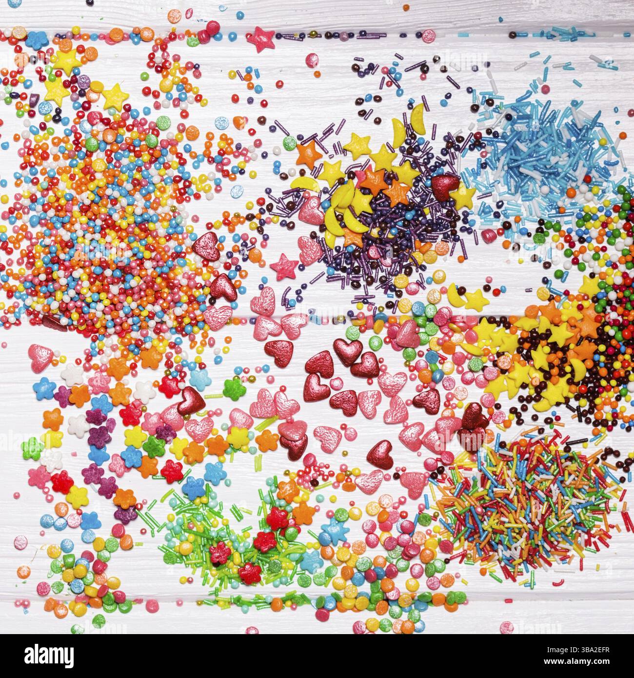 Various scattered items hi-res stock photography and images - Alamy