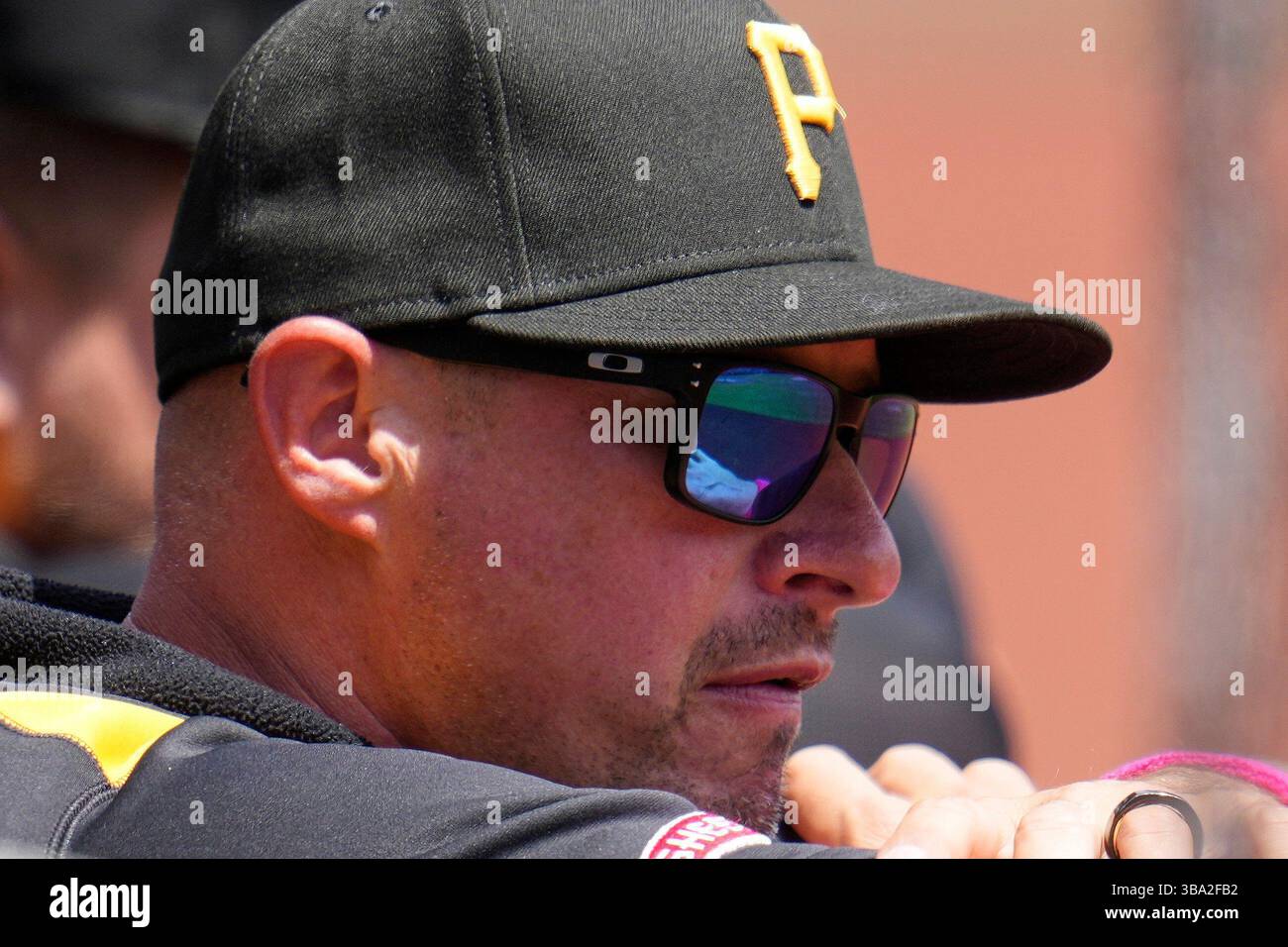 Pittsburgh Pirates manager Don Kelly stands in the dugout during the ...