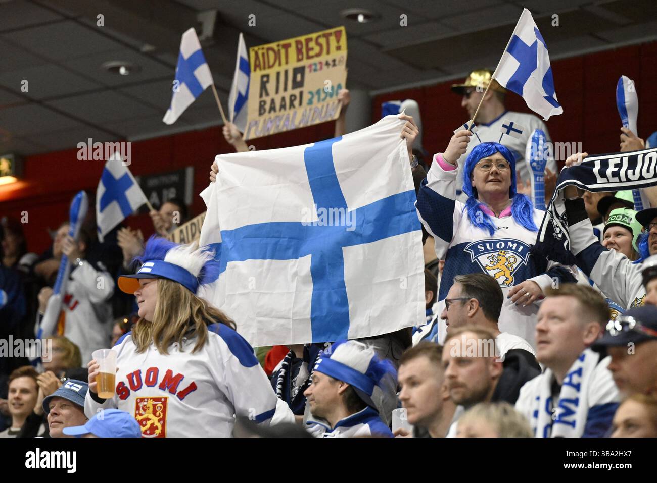 Stockholm, Sweden. 11th May, 2025. Finnish fans cheer during the 2025 ...