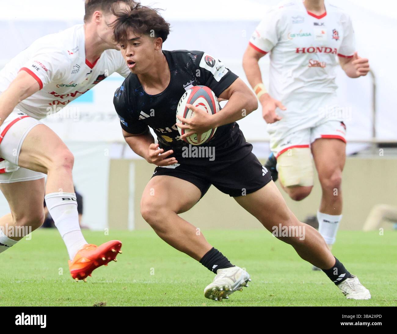 Tokyo, Japan. 11th May, 2025. Ricoh BlackRams Tokyo fly half Kotaro Ito carries the ball during ...