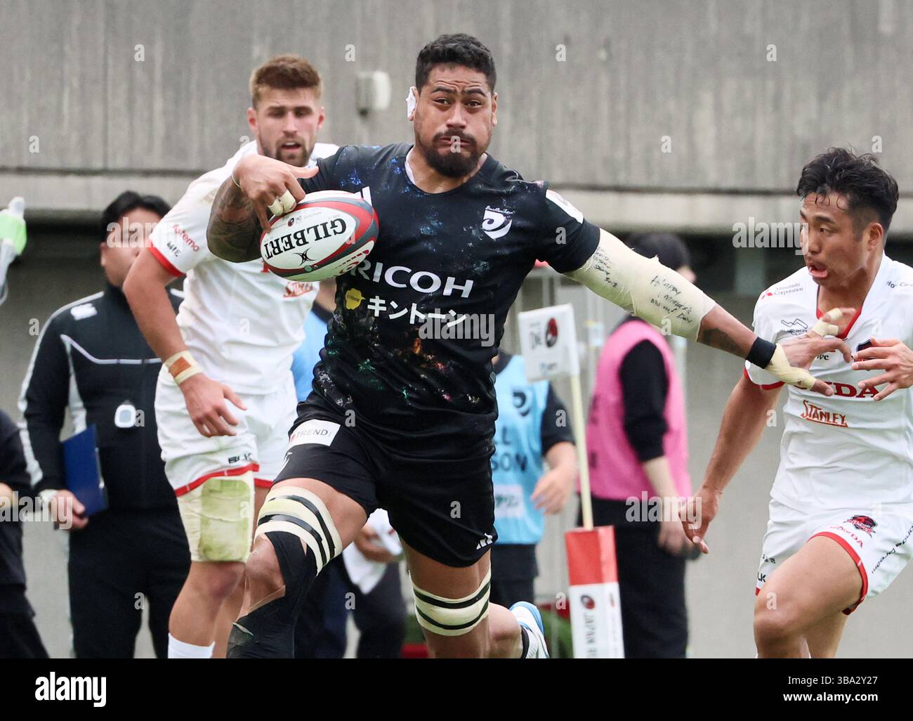 Tokyo, Japan. 11th May, 2025. Ricoh BlackRams Tokyo No.8 Amato Fakatava ...