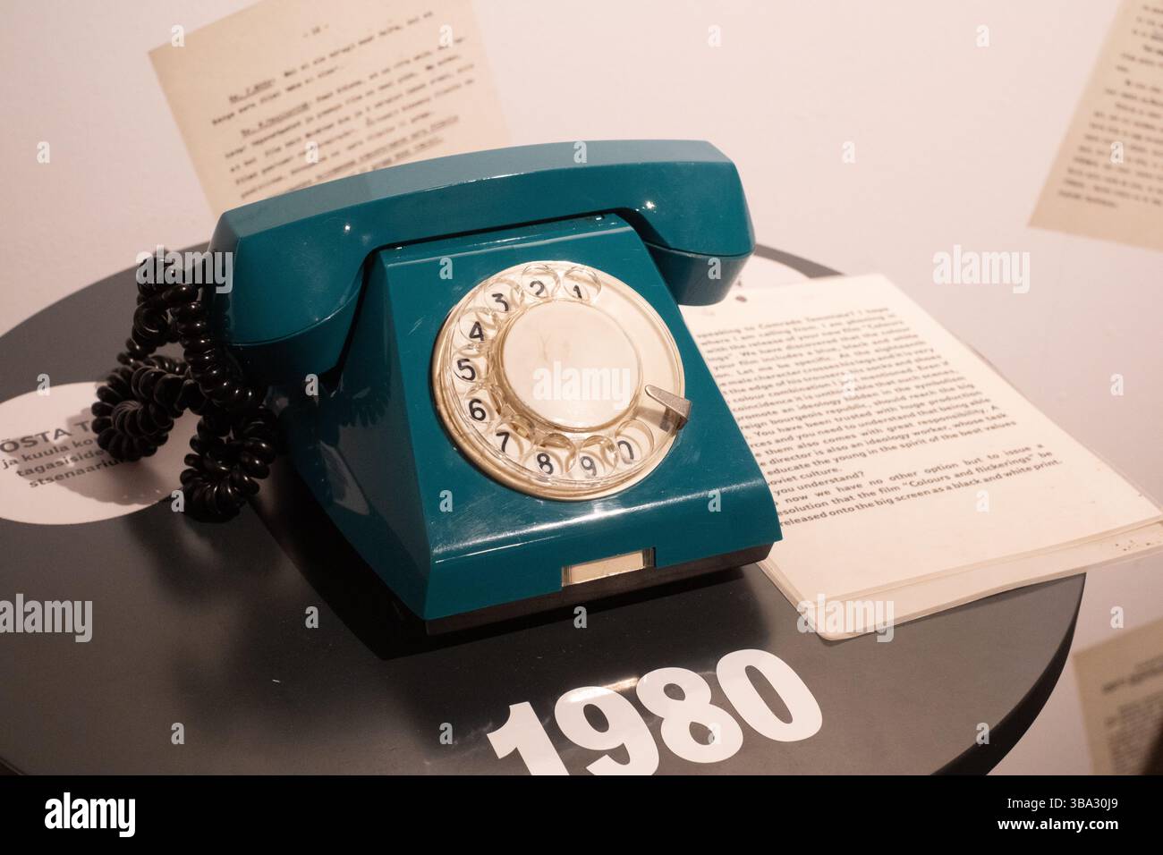 Rotary phone history hi-res stock photography and images - Alamy