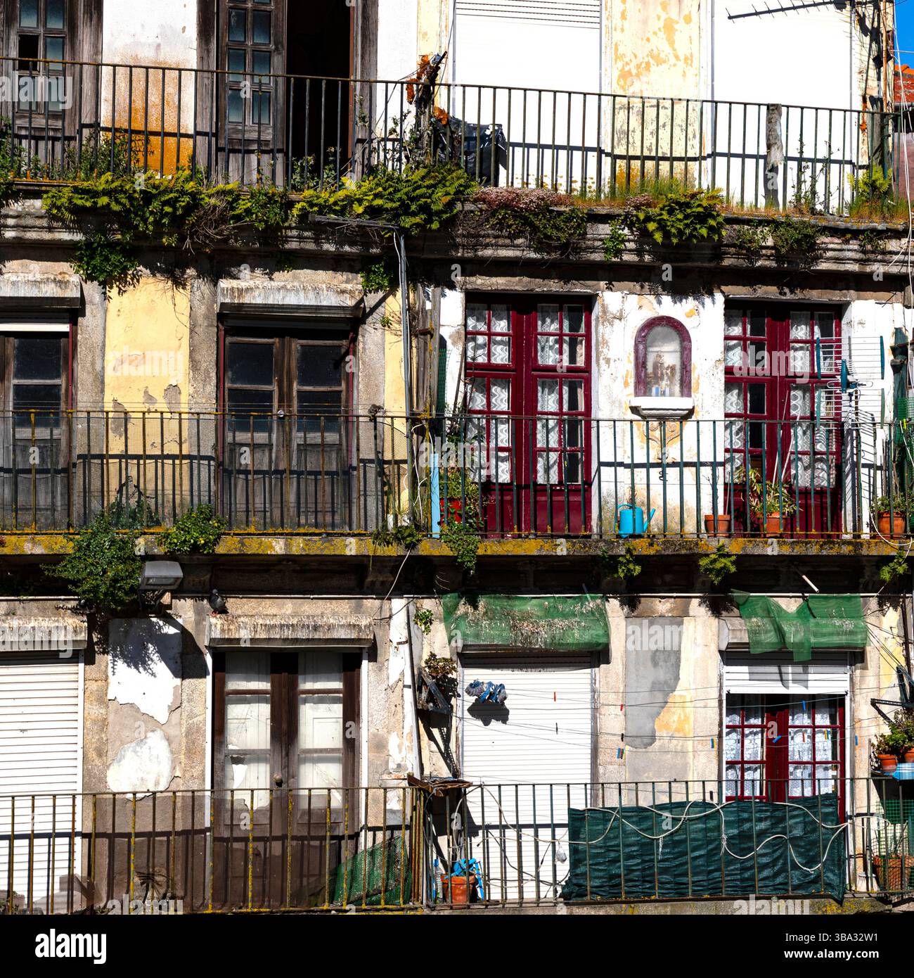 Porto, Portugal old town old doors Stock Photo - Alamy