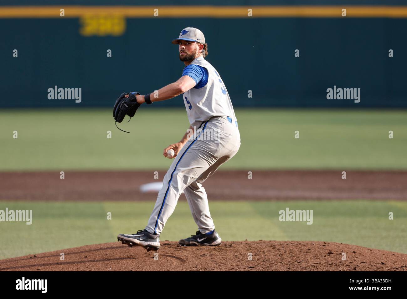 Kentucky Wildcats starting pitcher Nic McCay (5) in action against the ...