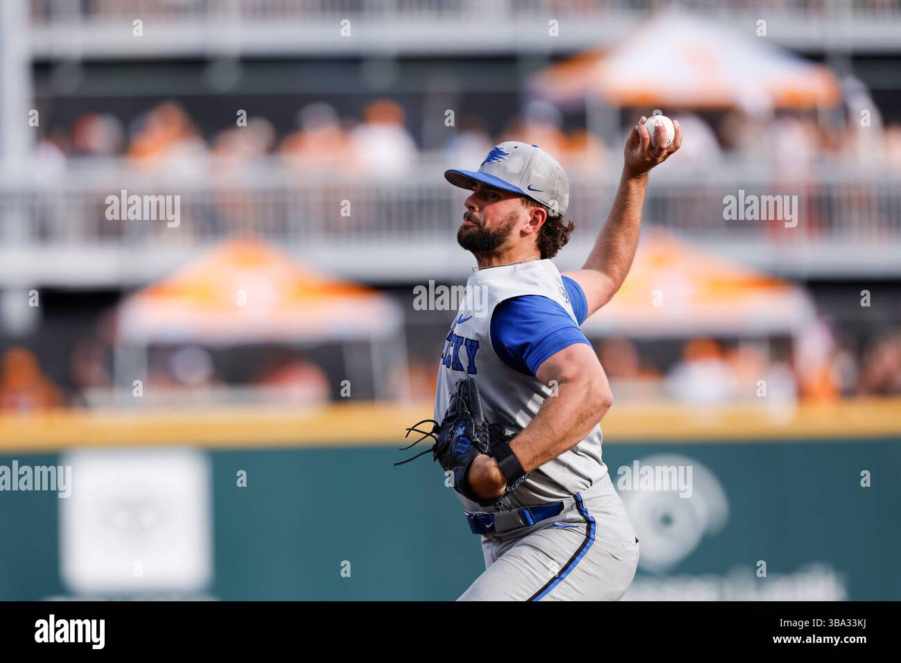 Kentucky Wildcats starting pitcher Nic McCay (5) in action against the ...