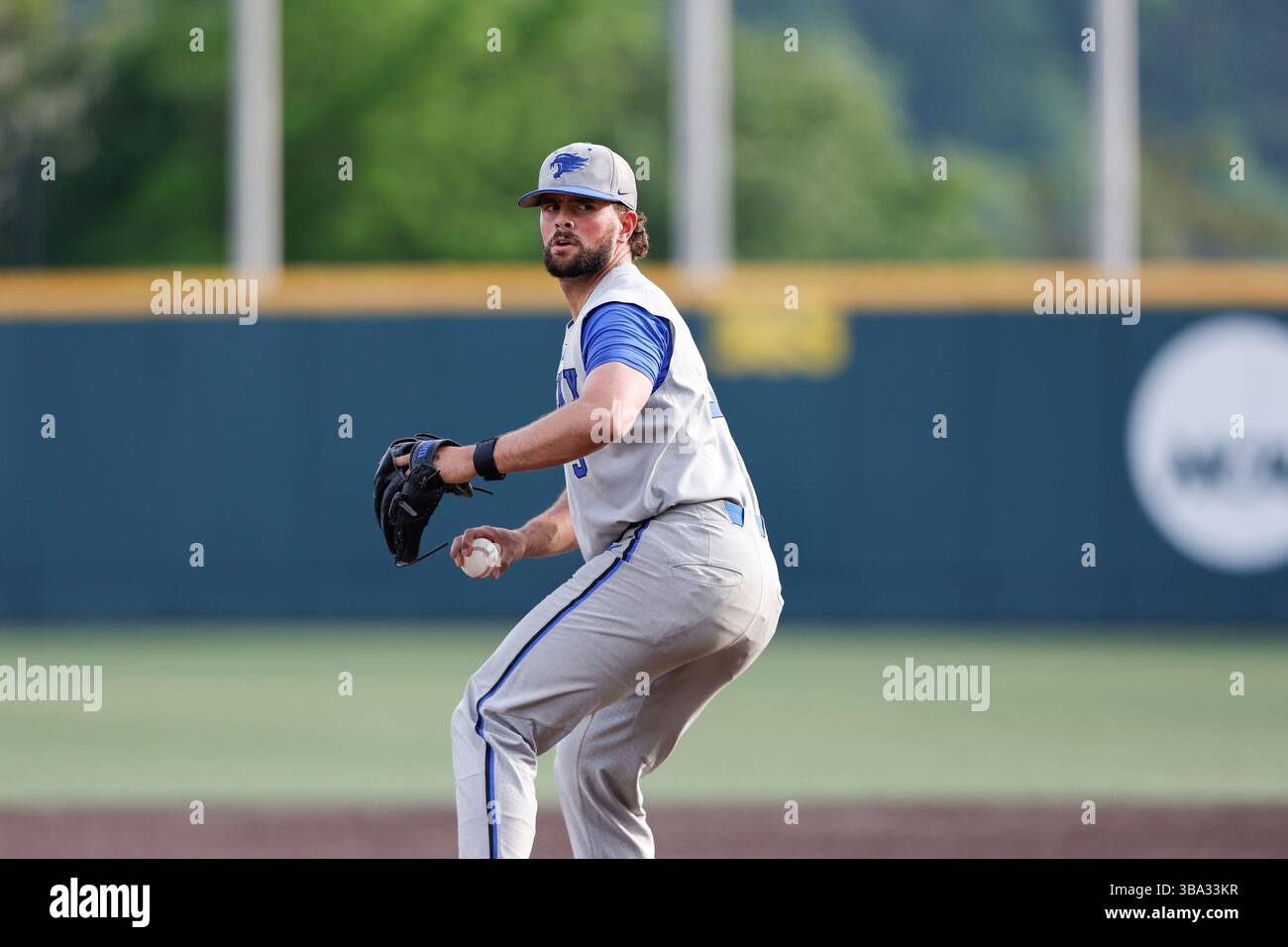 Kentucky Wildcats starting pitcher Nic McCay (5) in action against the ...