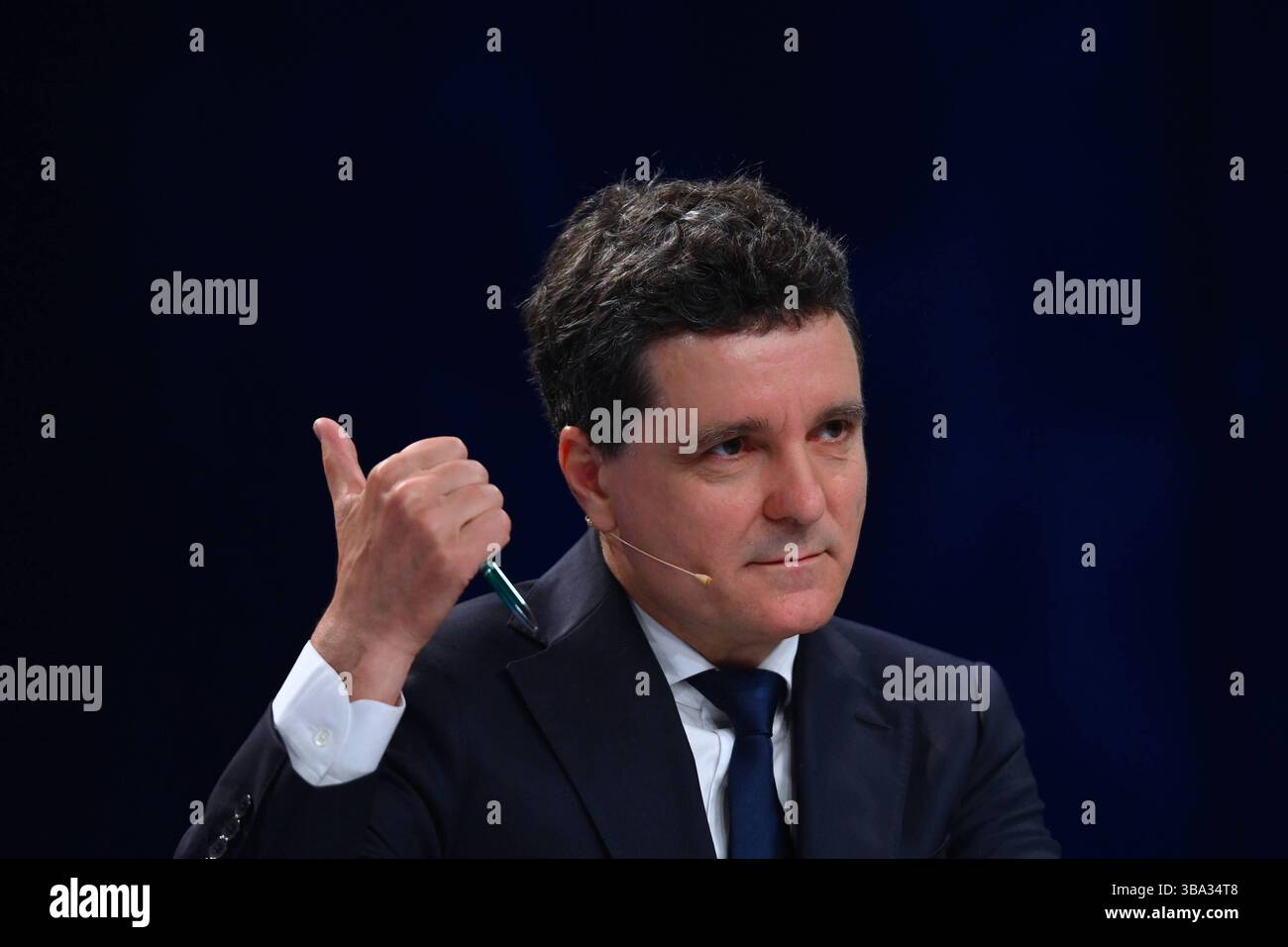 ROMANIA-POLITICS-VOTE-DEBATE Presidential candidate Nicusor Dan ...