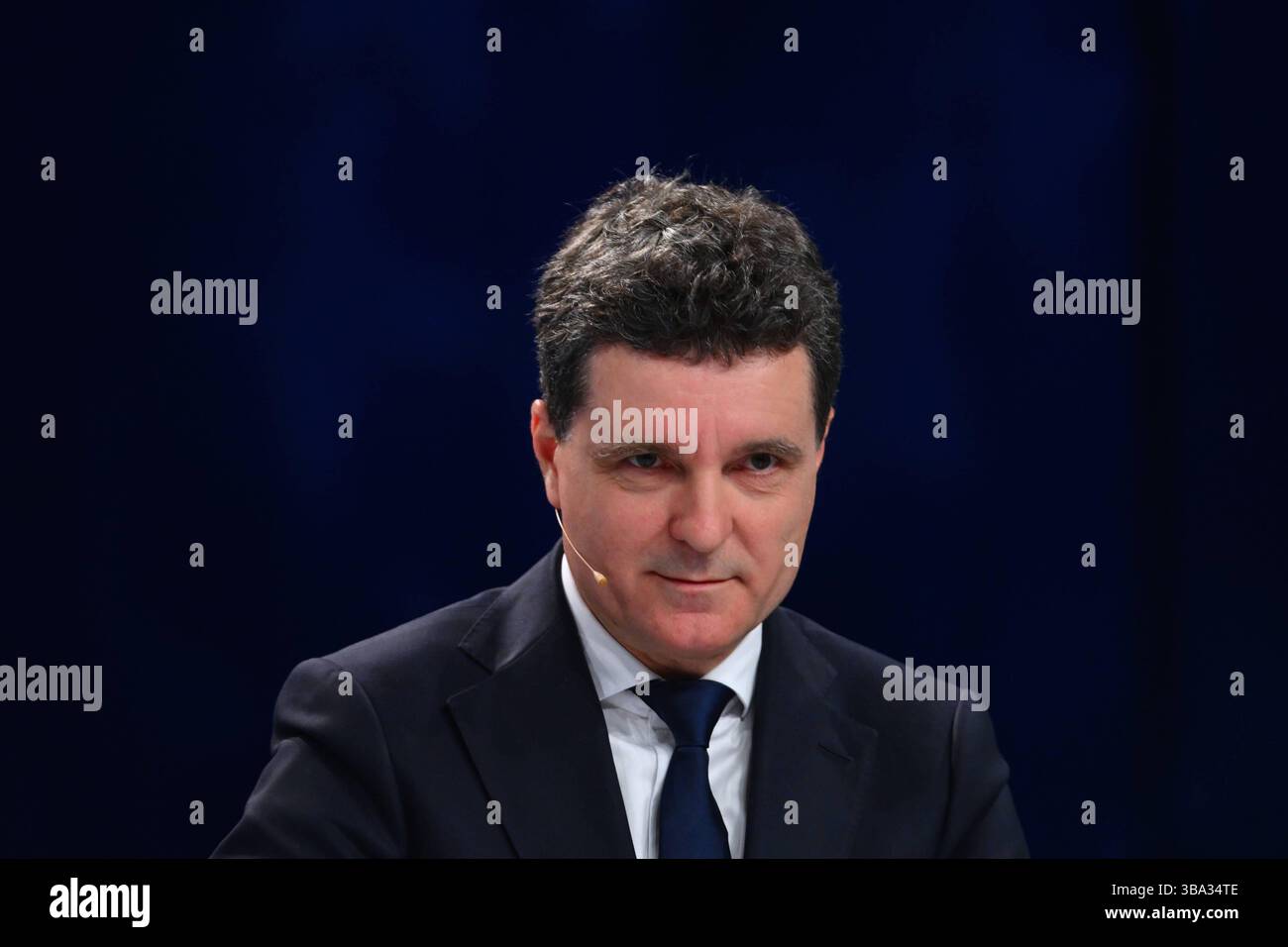 ROMANIA-POLITICS-VOTE-DEBATE Presidential candidate Nicusor Dan ...