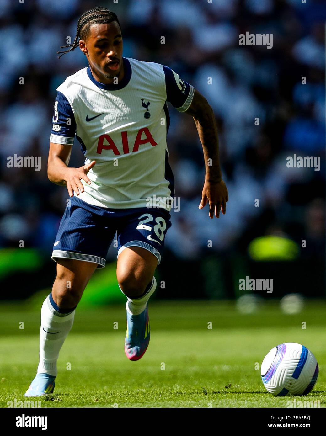 London, UK. 11th May, 2025. Wilson Odobert of Tottenham Hotspur runs ...