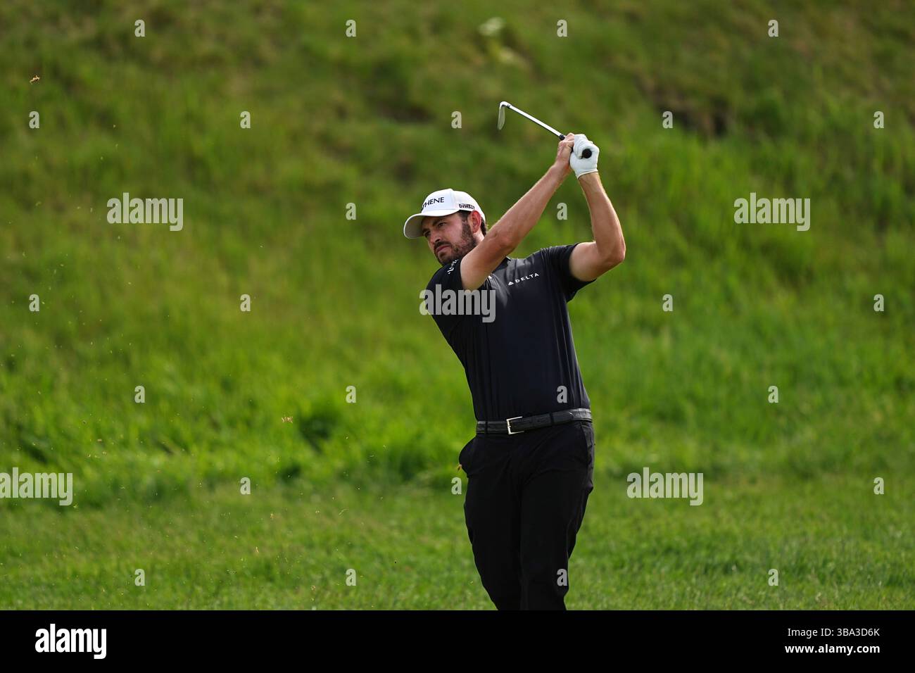 Patrick Cantlay hits on the 17th hole during the final round of the ...