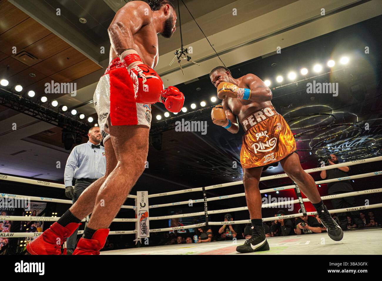 Orlando, Florida, USA, May 9, 2025, Danier Pero faces Cesar Navarro at the Royal Caribe Hotel ...