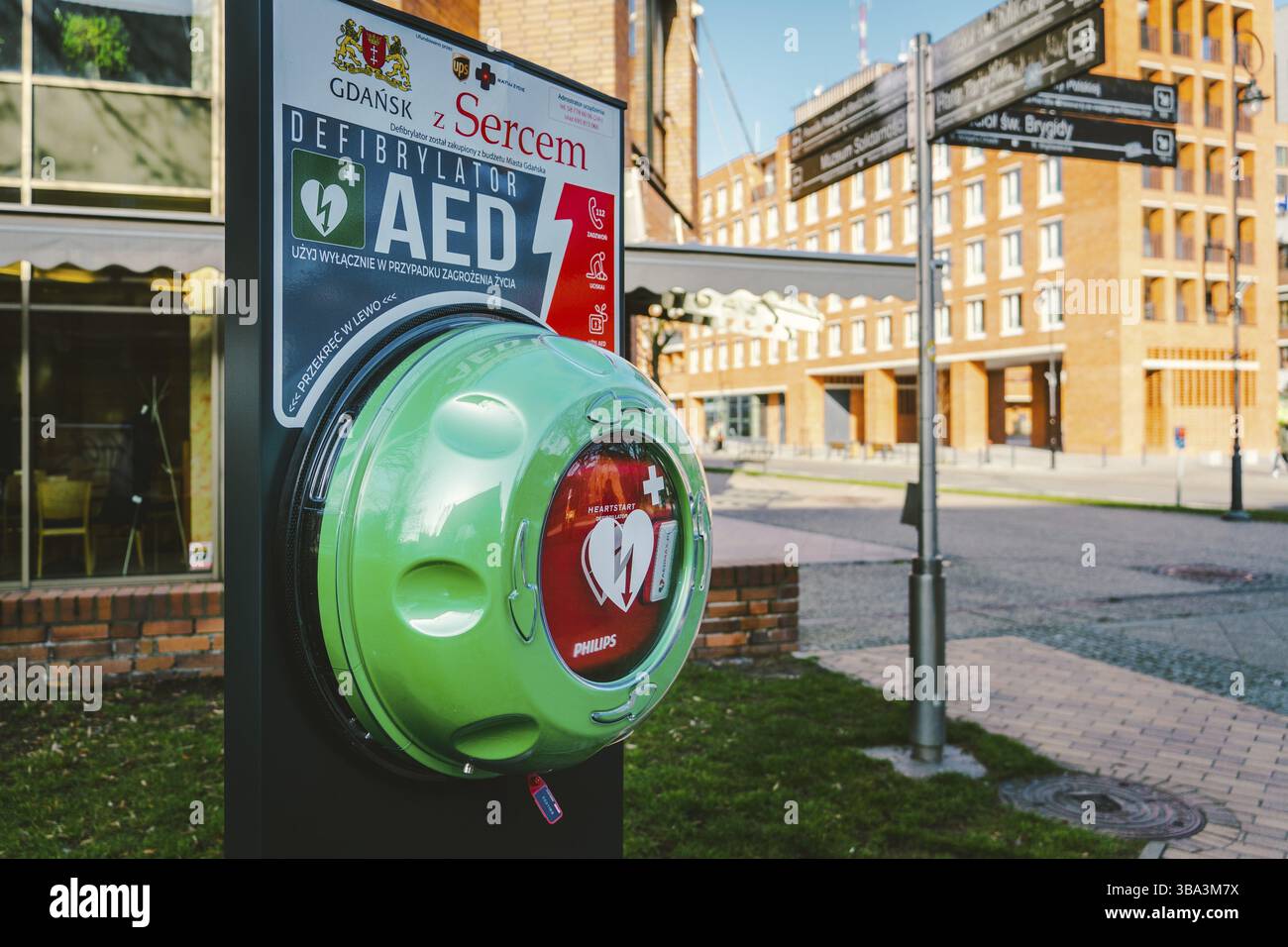 Cpr reanimation aed hi-res stock photography and images - Alamy