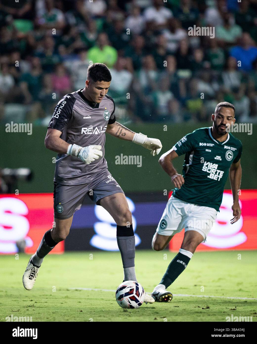 GO - GOIANIA - 05/10/2025 - BRAZILIAN B 2025, GOIAS x CORITIBA - Pedro ...