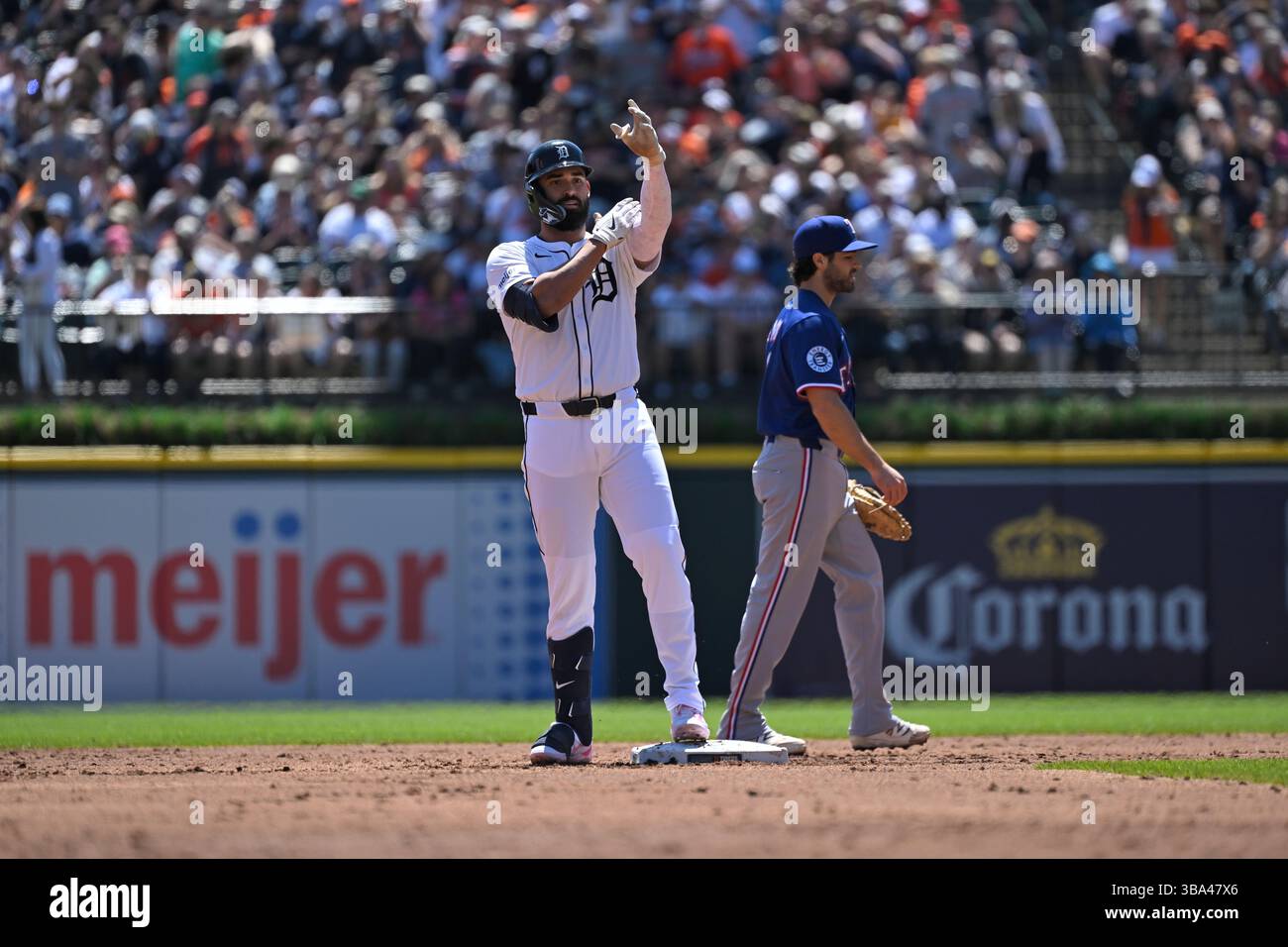DETROIT, MI - MAY 11: Detroit Tigers LF Riley Greene (31) signals to ...
