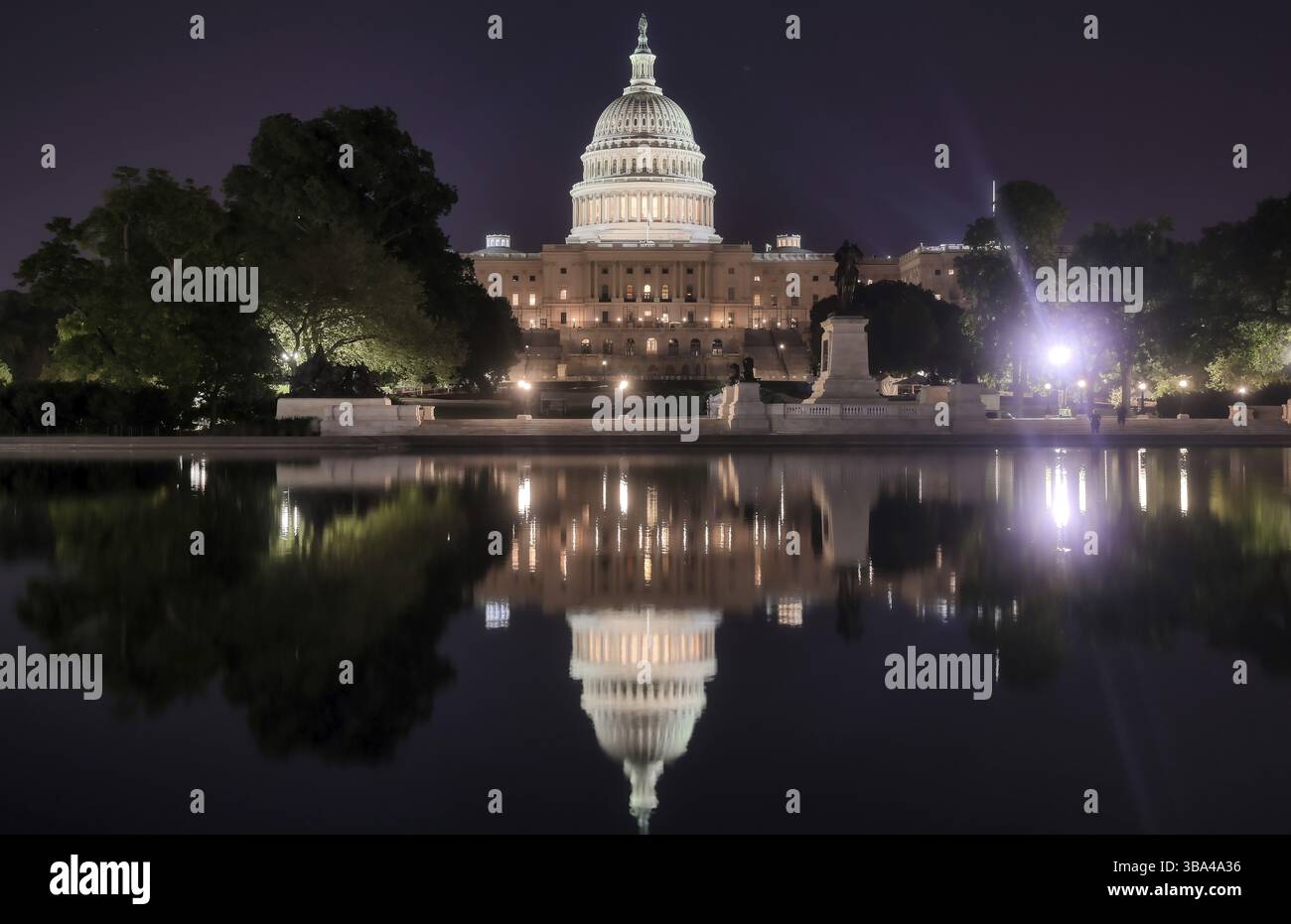 The United States Capitol, the meeting place of the United States ...