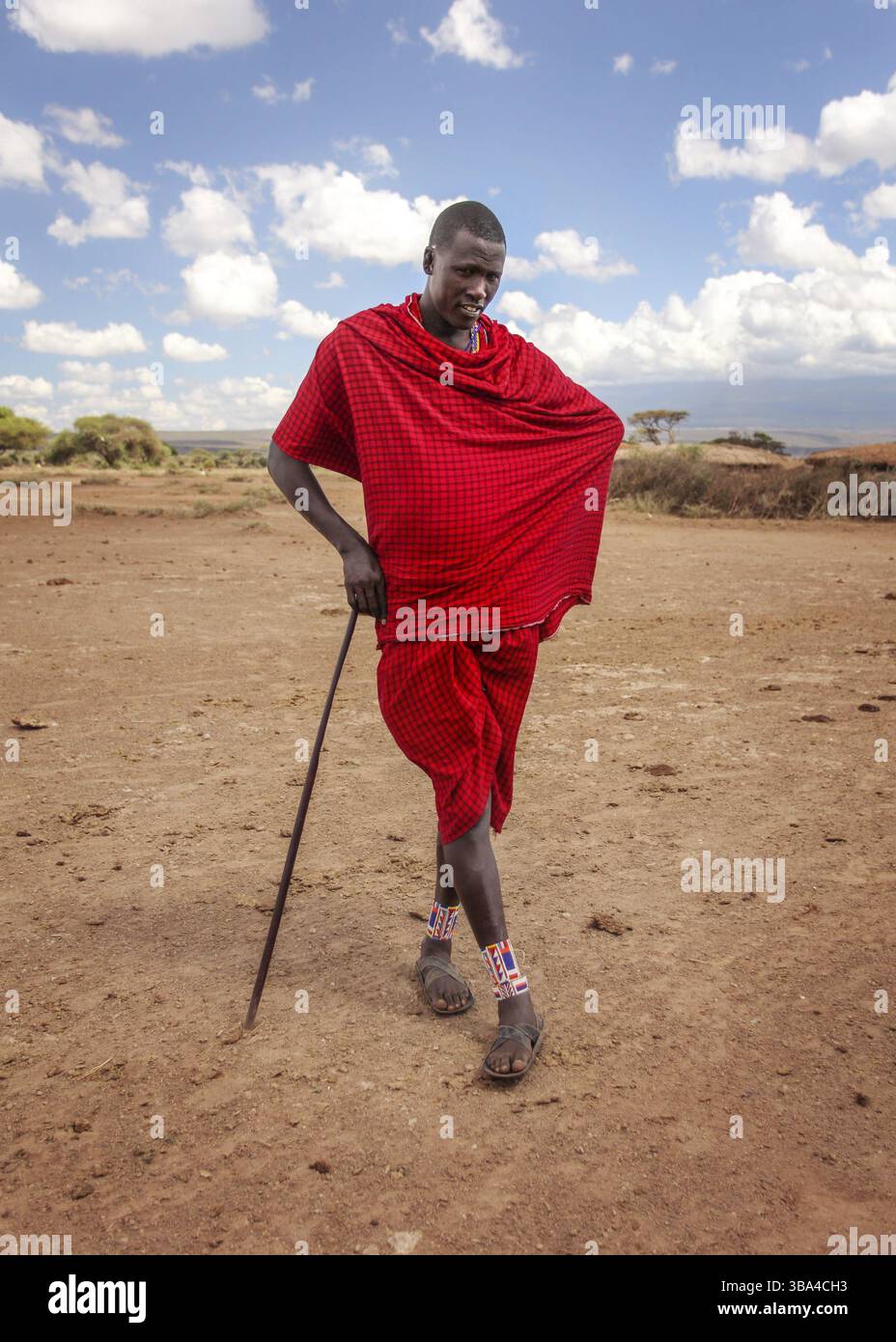 Masai warrior in red robe hi-res stock photography and images - Alamy