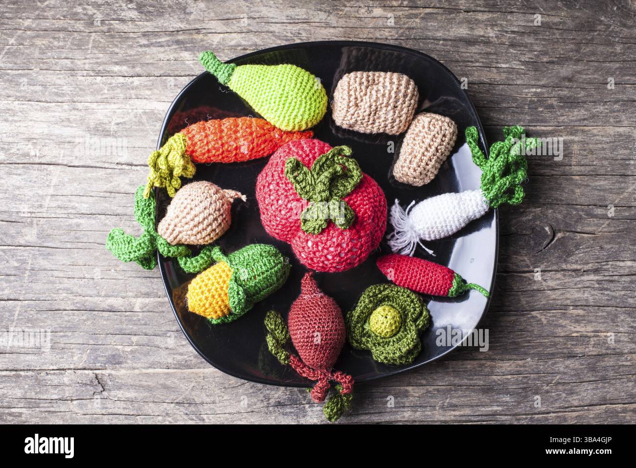 Crochet vegetables on a plate - eco toys for children and kitchen decor ...