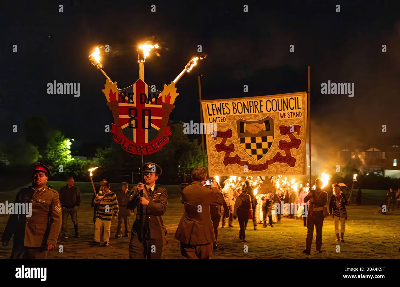 Lewes Bonfire Societies unite in a historic joint torchlit procession ...