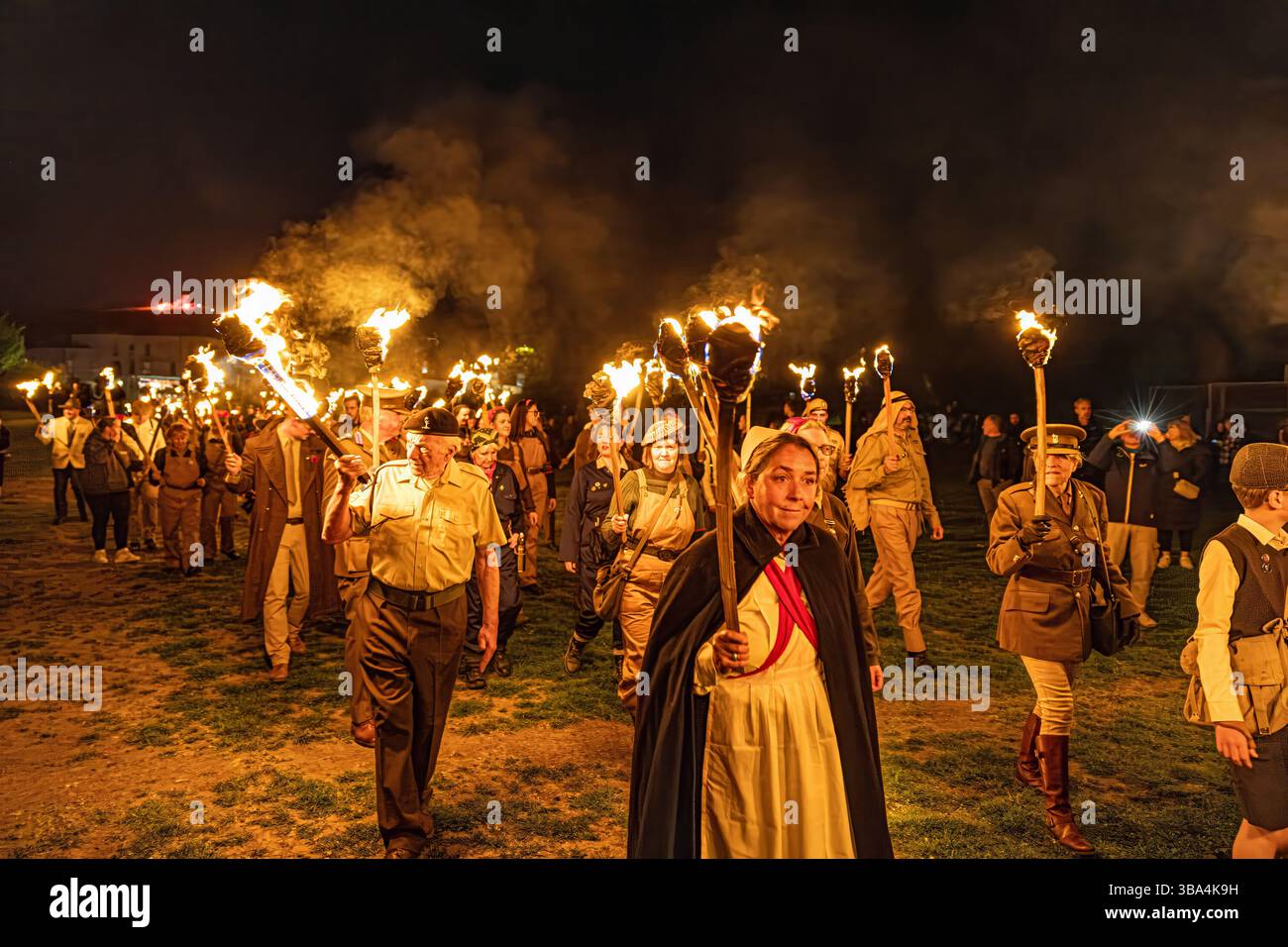Lewes Bonfire Societies unite in a historic joint torchlit procession ...