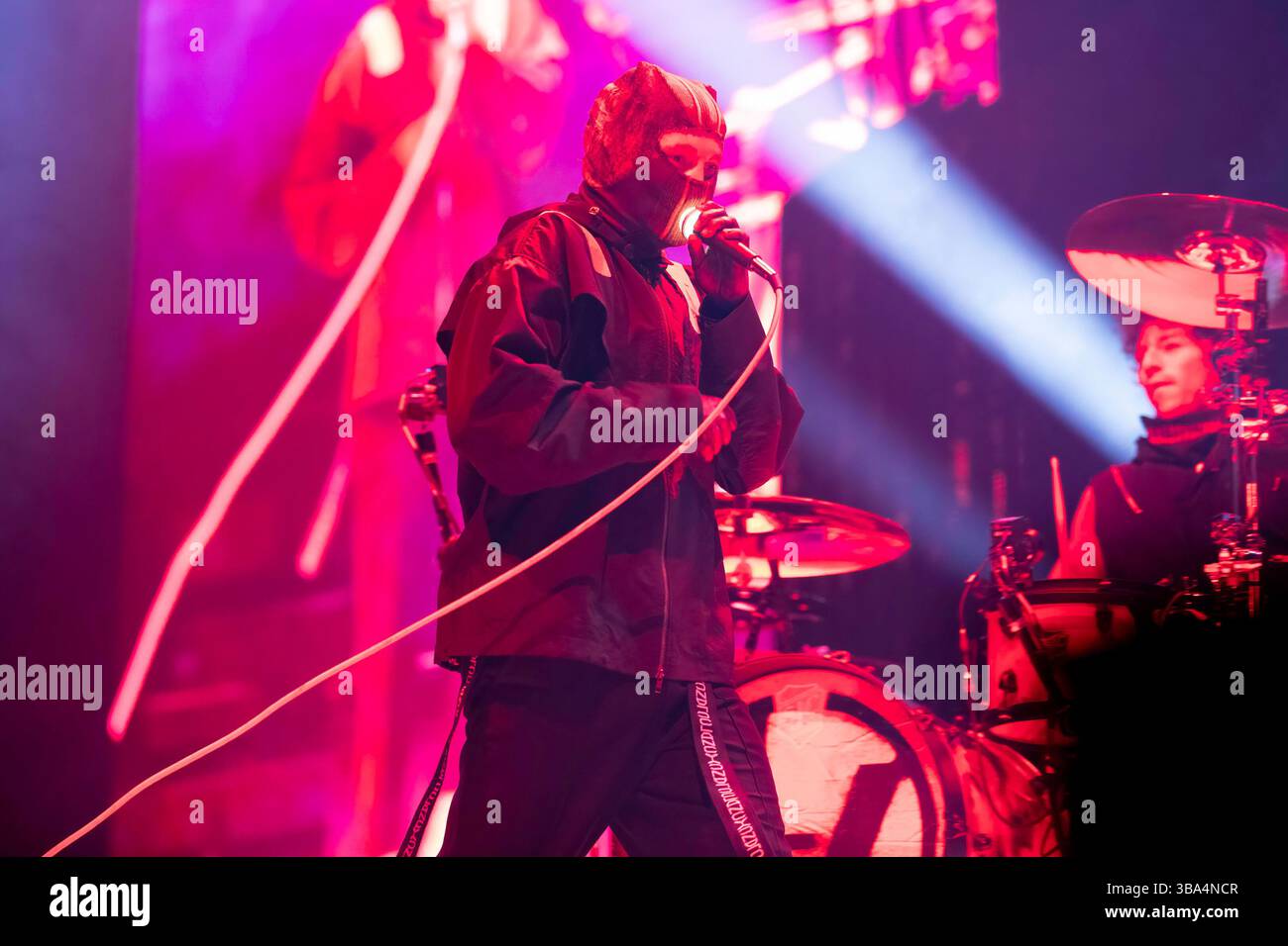 Twenty one pilots hi-res stock photography and images - Alamy