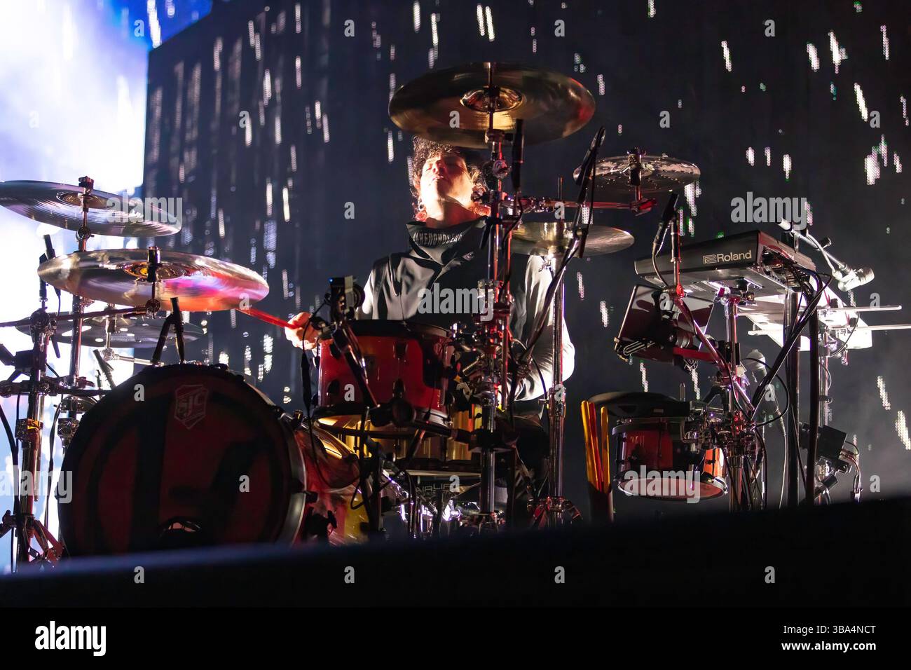 Manchester, England, 11th May, 2025. Twenty One Pilots performing at AO ...