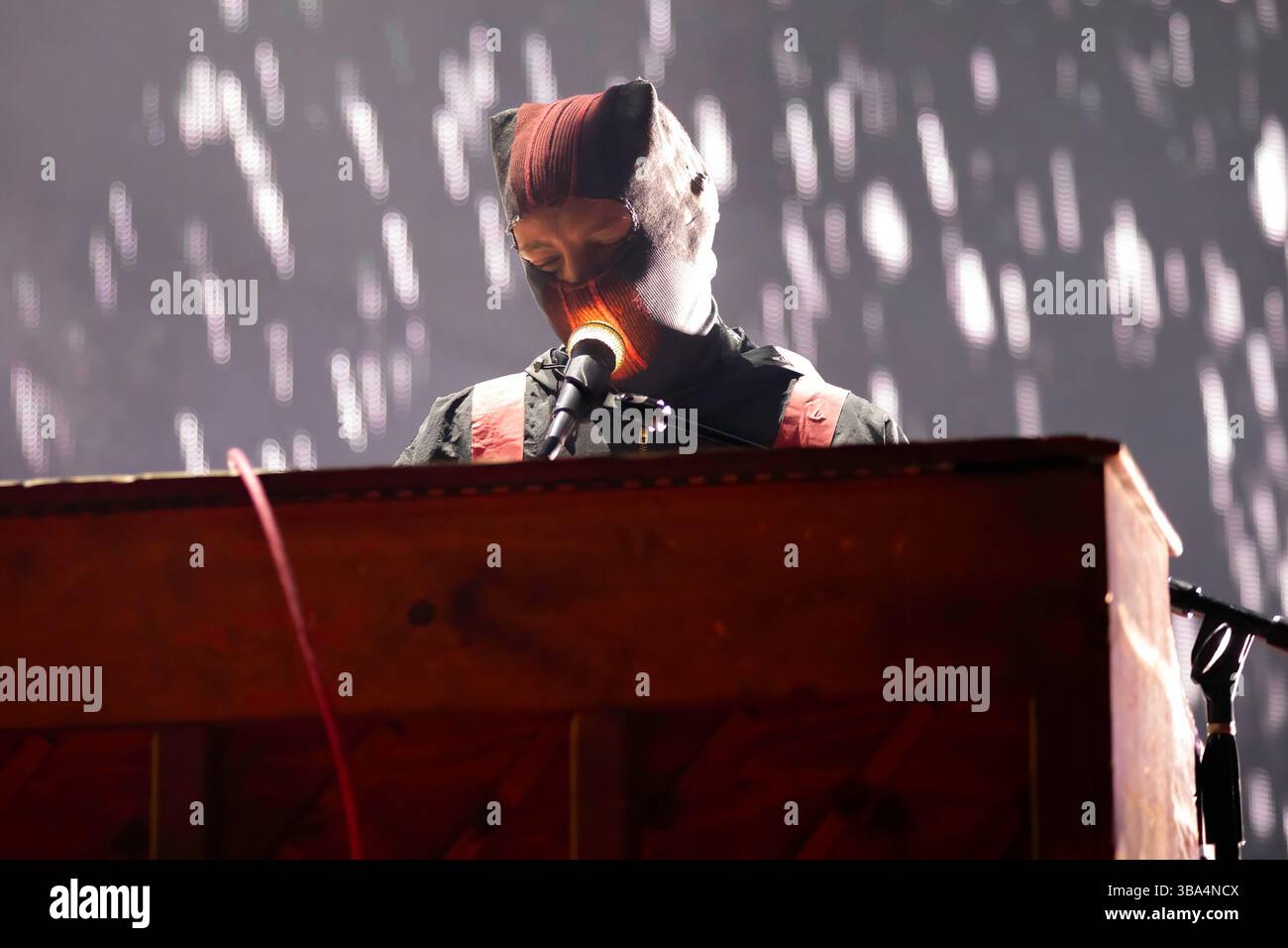 Manchester, England, 11th May, 2025. Twenty One Pilots performing at AO ...