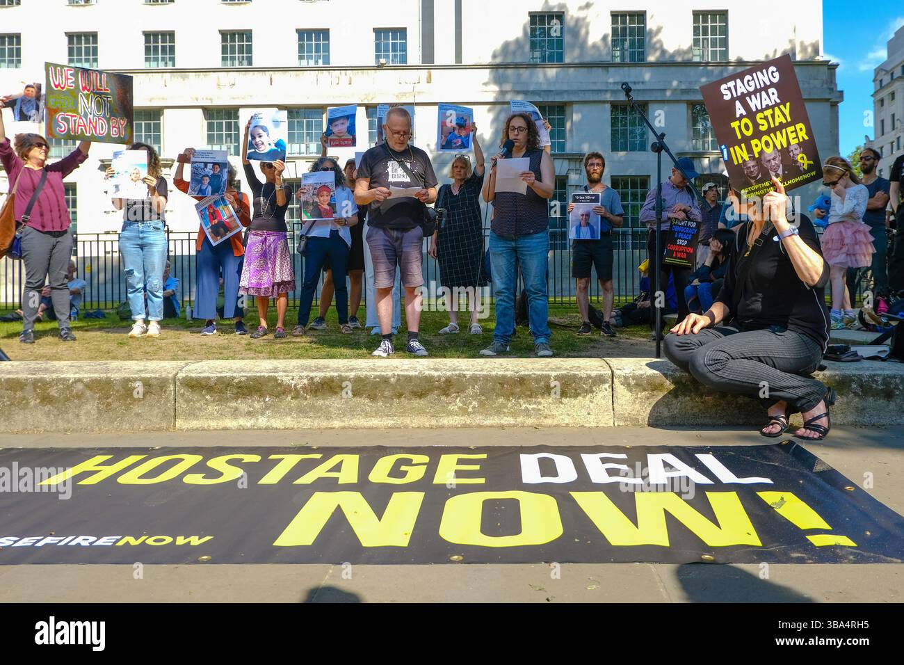 The British-Israeli community protest for Palestinian rights, Israeli ...