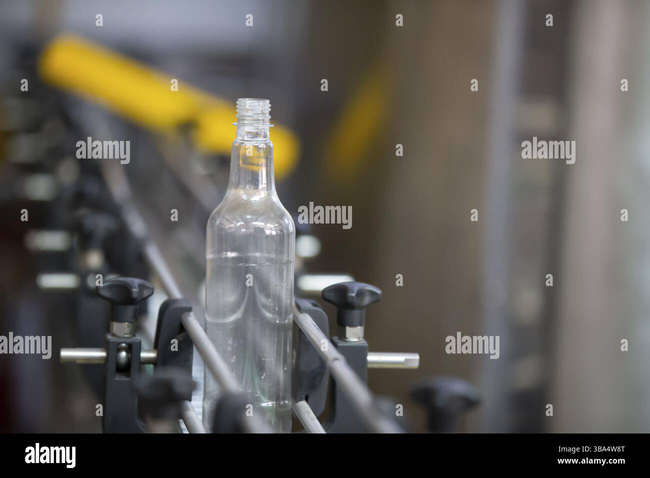 Conveyor belt production alcoholic beverages hi-res stock photography ...