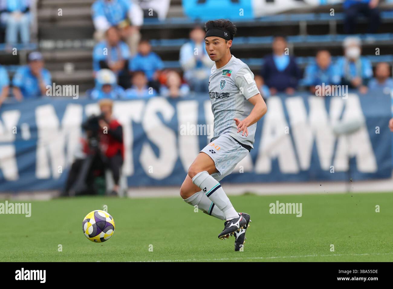 Kanagawa, Japan. 10th May, 2025. Masato Shigemi (Avispa) Football/Soccer : 2025 J1 League match ...