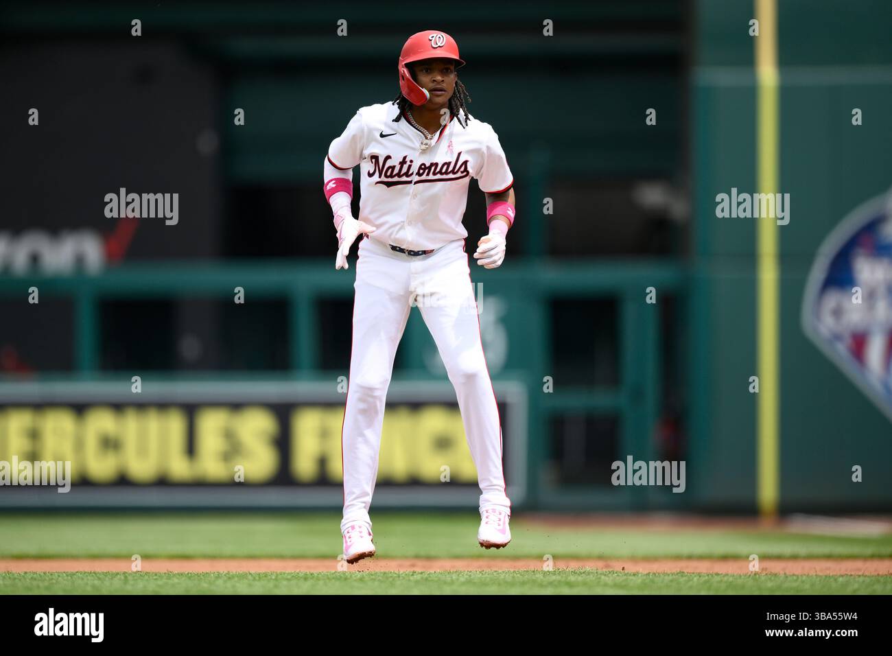 Washington Nationals' CJ Abrams in action during a baseball game ...
