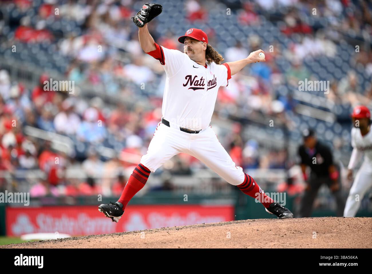 Washington Nationals relief pitcher Andrew Chafin (53) in action during ...